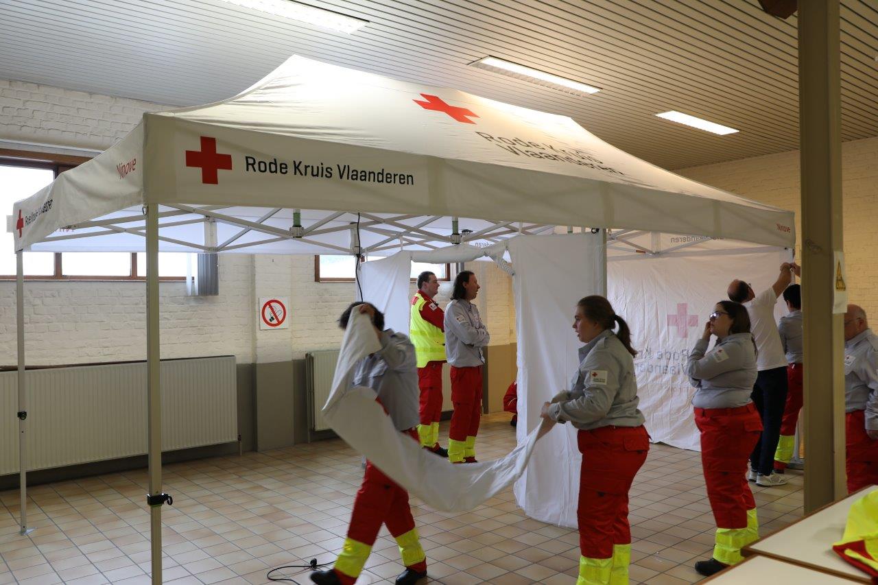 Nieuwe hulpdiensttent dank zij pleisterverkoop Rode Kruis